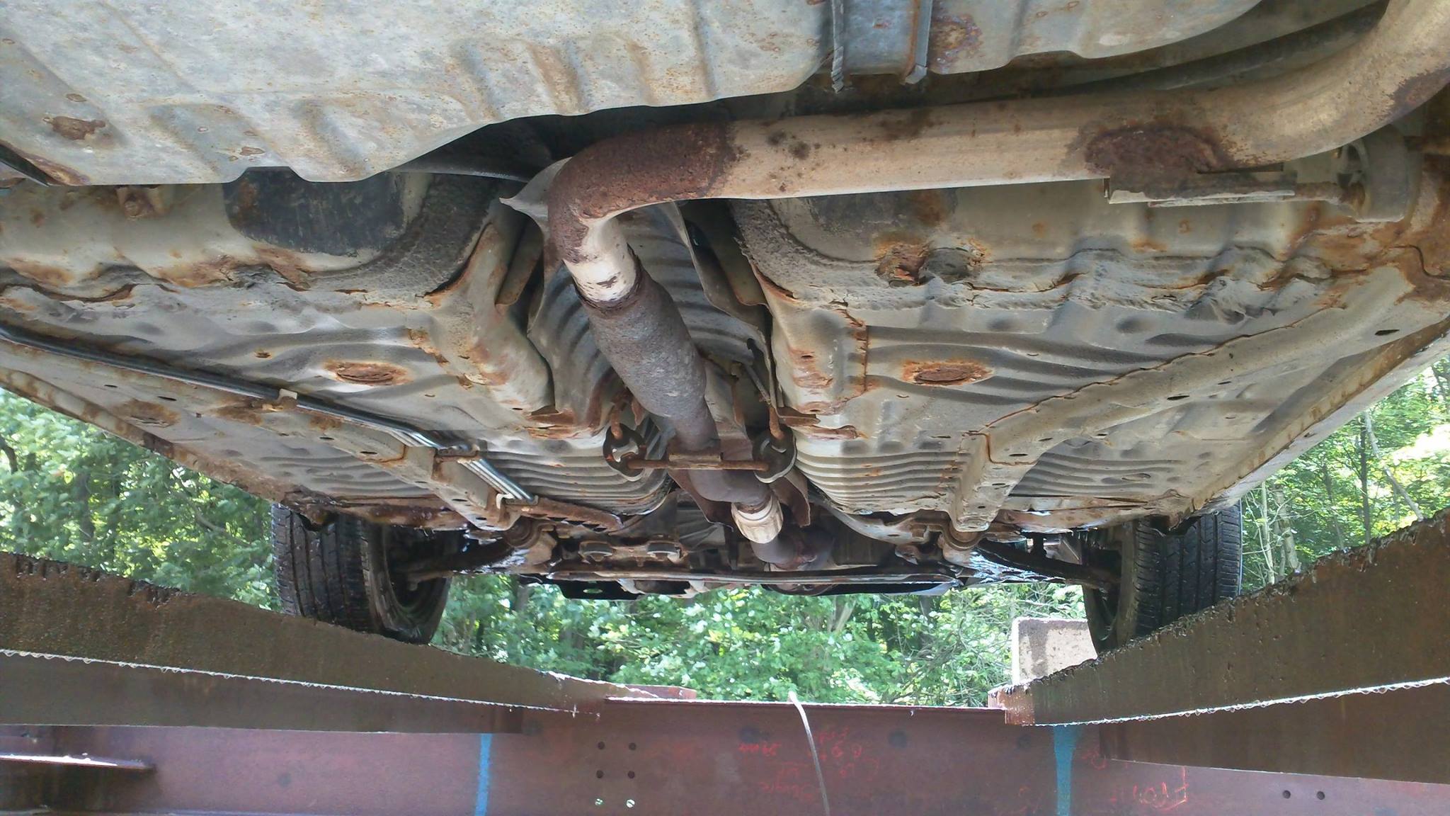 Vehicle underside – rust – Chicken Wing Undercoating